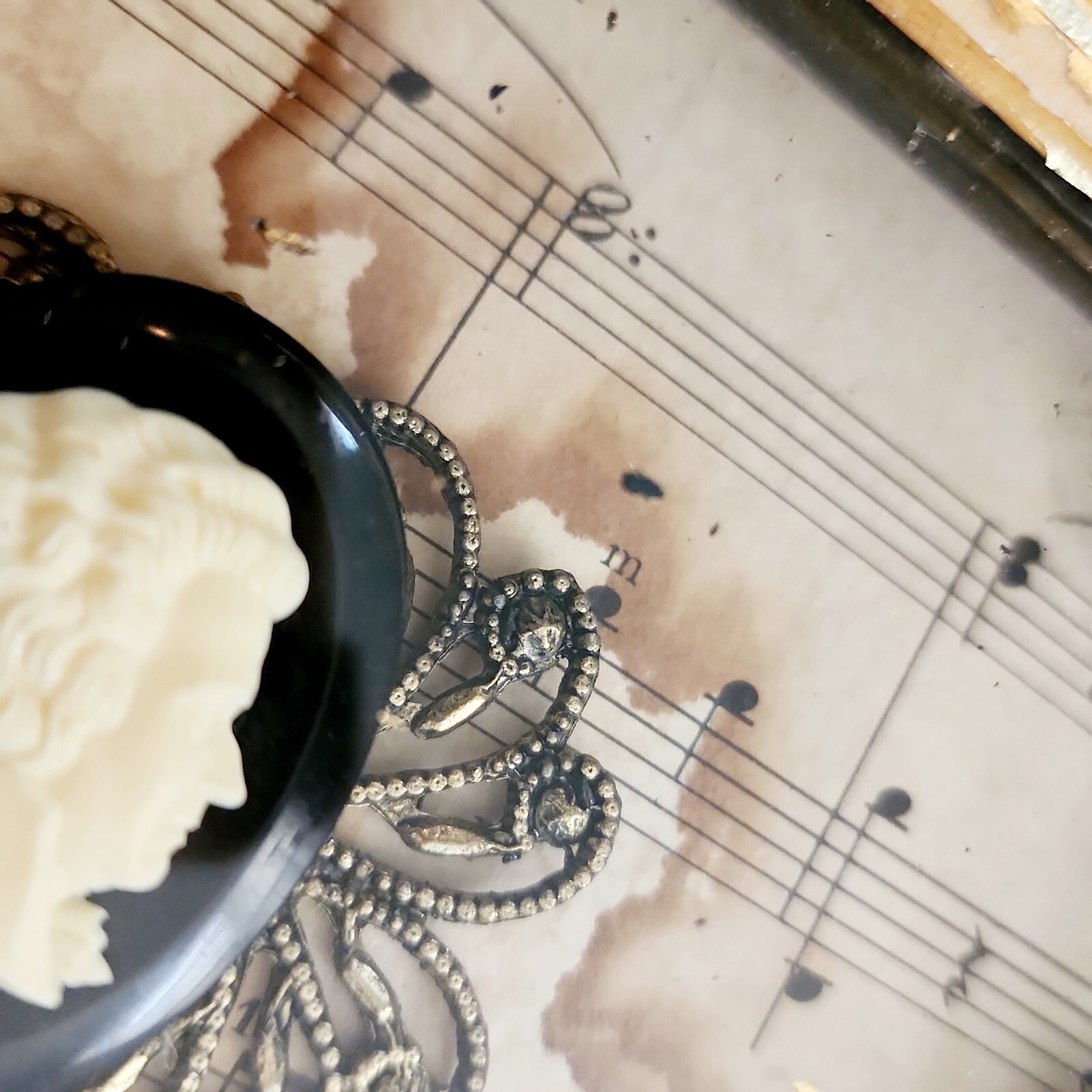 Goodman Dean Scott Art Gold Leaf Framed Vintage Music Note Cameo Shadow ...