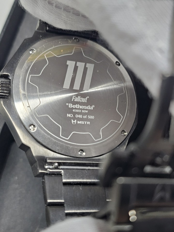 Fallout Vault 111 Administrator Quartz Watch #046 Official Bethesda | eBay