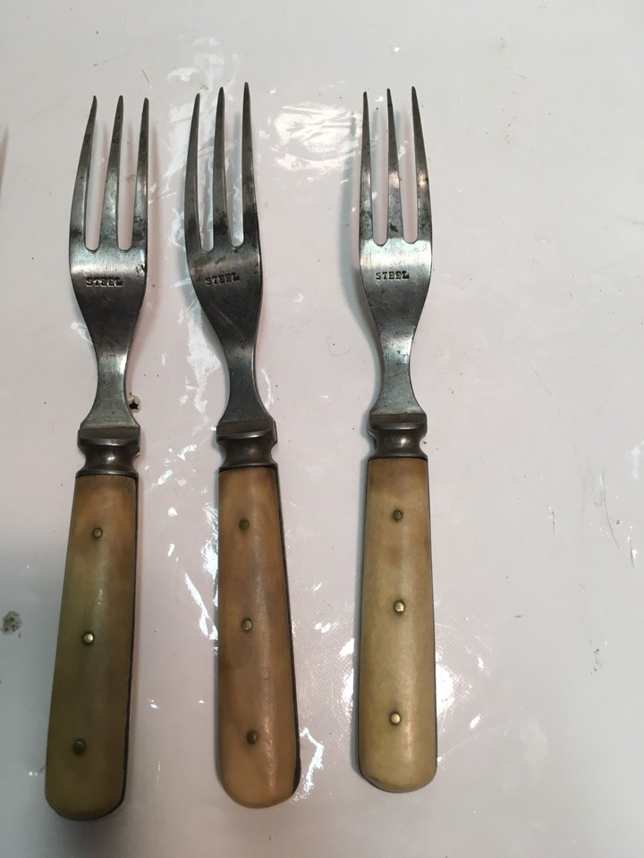 5 ANTIQUE B one Handle 3 Prong Tine Forks | eBay