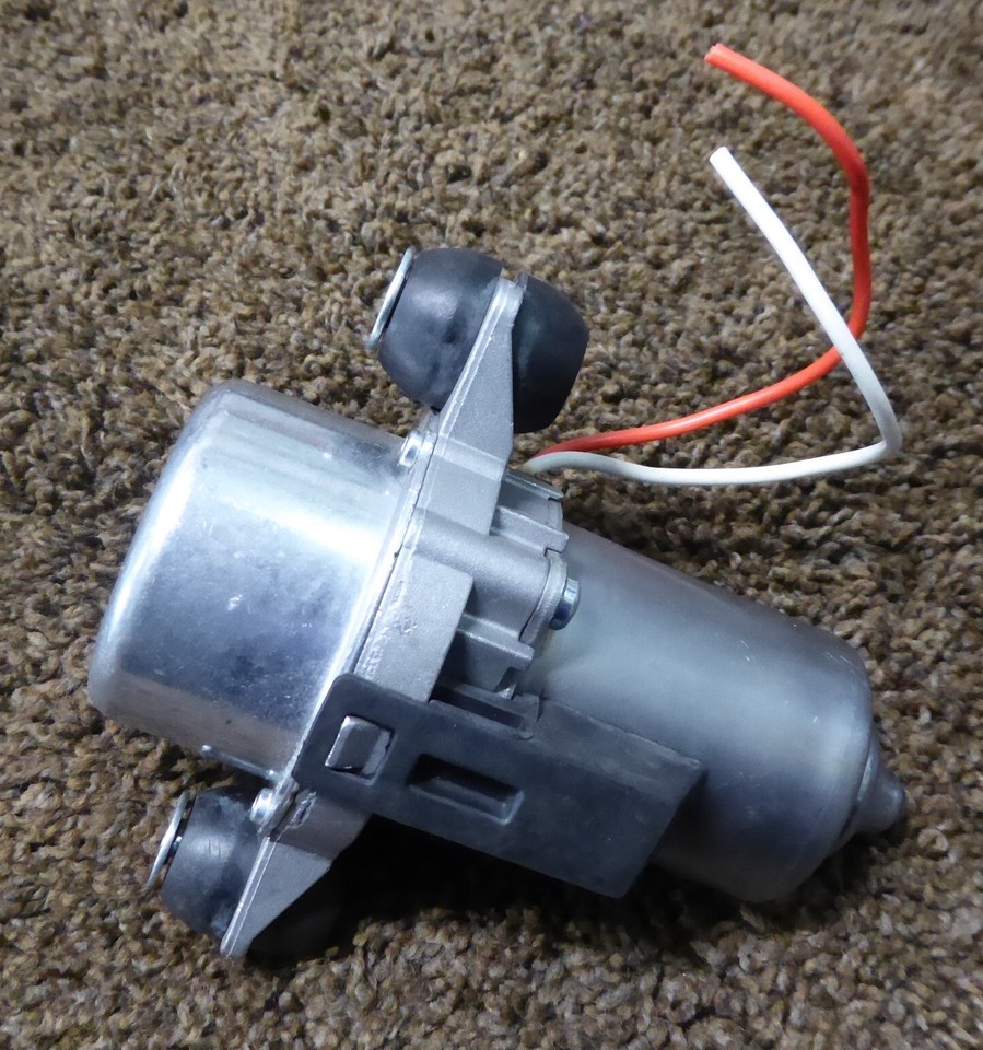 Electric Vacuum Pump Brake Booster 12 V Vacuum Pump 29.5 UP28 20804130 ...