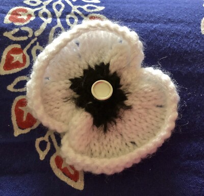 Hand Knitted White Poppy Brooch Donation To RBL 🇬🇧symbol Of Peace | eBay UK