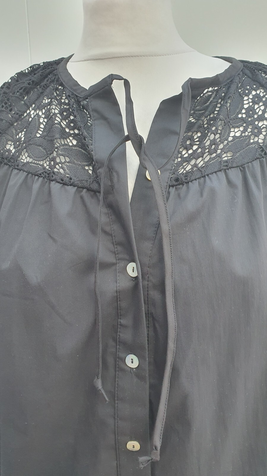 Everyday Jones Madeline Stretch Poplin & Lace Top Black New Size Large ...
