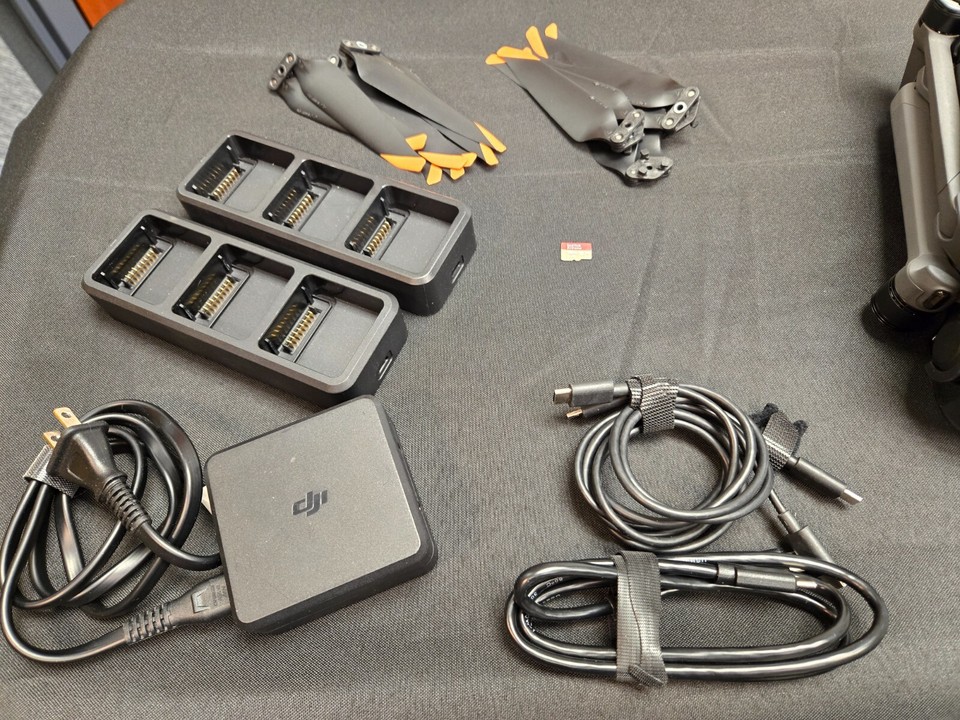 DJI M3E Mavic 3E w/ 4 Batts, Fast Charger, RTK, 6 Flight Hours, Need ...