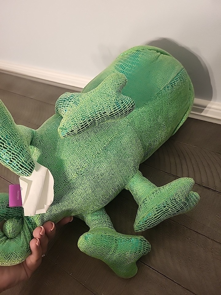 Disney Rapunzel Tangled Pascal Plush Chameleon Green Metallic Shiny ...