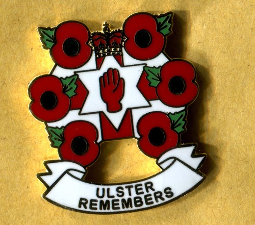 ULSTER REMEMBERS POPPY LAPEL BADGE NORTHERN IRELAND RED HAND | eBay UK