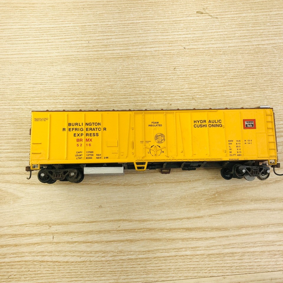 HO Vintage Box Cars ~ Lot of 7 ~ Athearn, Roundhouse etc. UP, SP, FGE ...