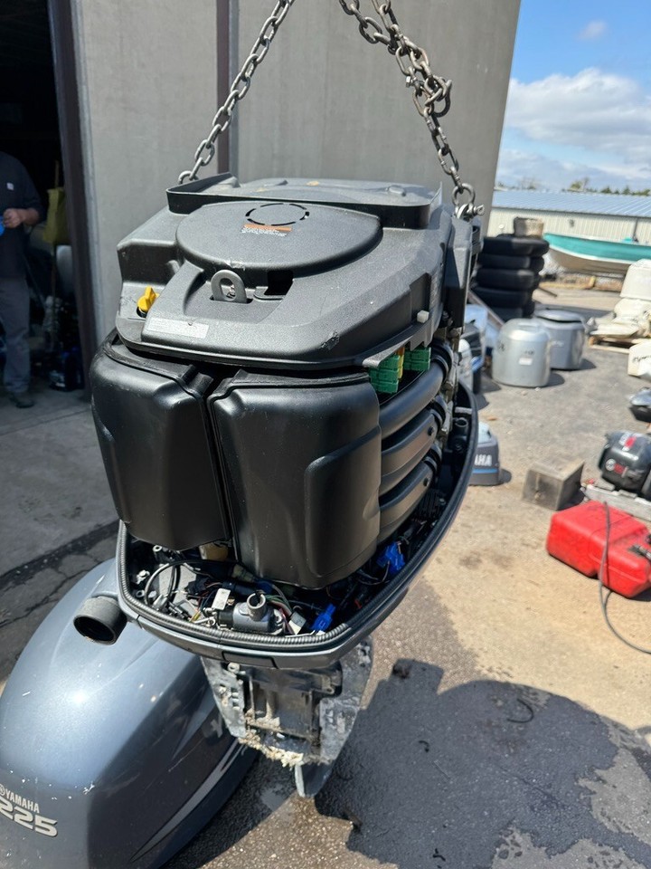2004 Yamaha 225 hp F225 4-Stroke 25" Outboard Boat Motor V6 Mechanic ...