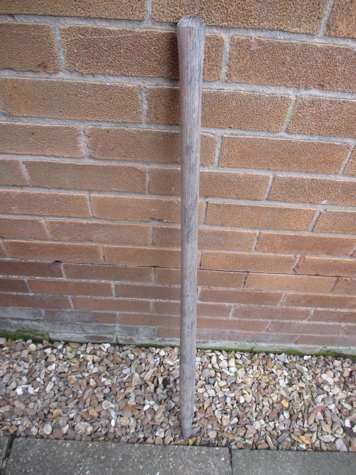 HARDWOOD LONG HANDLED HANDLE ROUND MOUTH IRISH SHOVEL SPADE REPLACEME ...