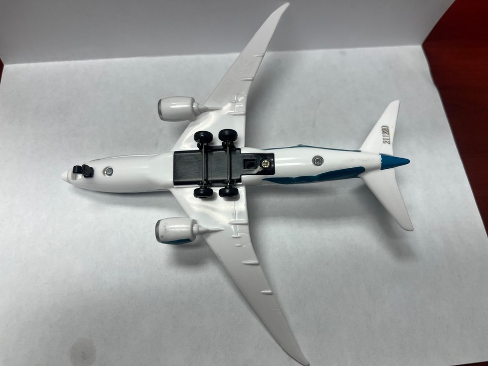 DARON (RT7374-1) WESTJET 787 1:400 SCALE DIECAST METAL MODEL | eBay