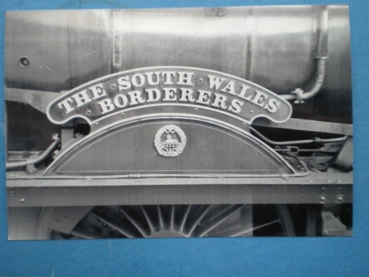 PHOTO GWR NAMEPLATE 4037 THE SOUTH WALES BORDERS CASTLE CLASS LOCO ...