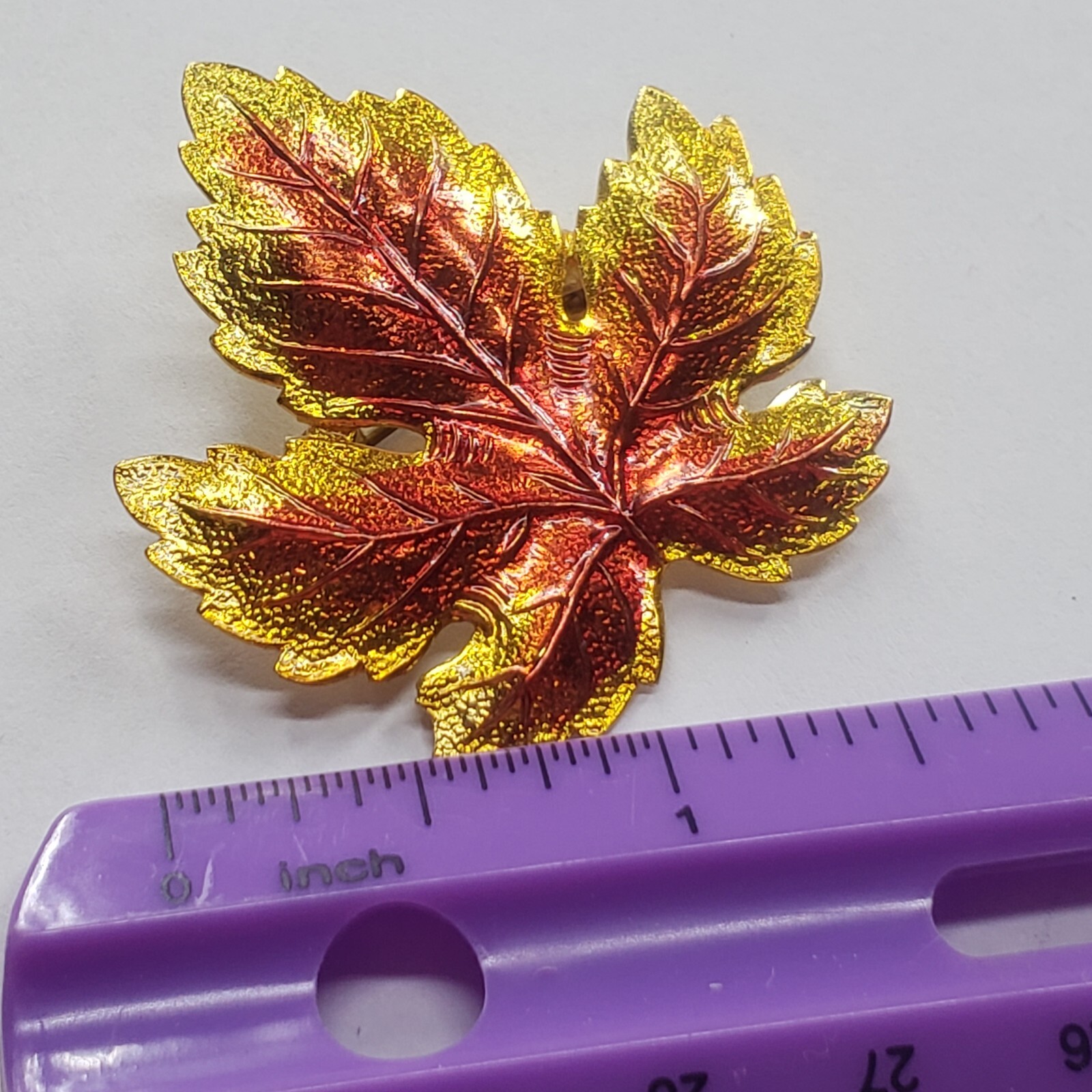 Autumn Mapel Leaf Gold Toned Pin Brooch Canada Tree T… - Gem