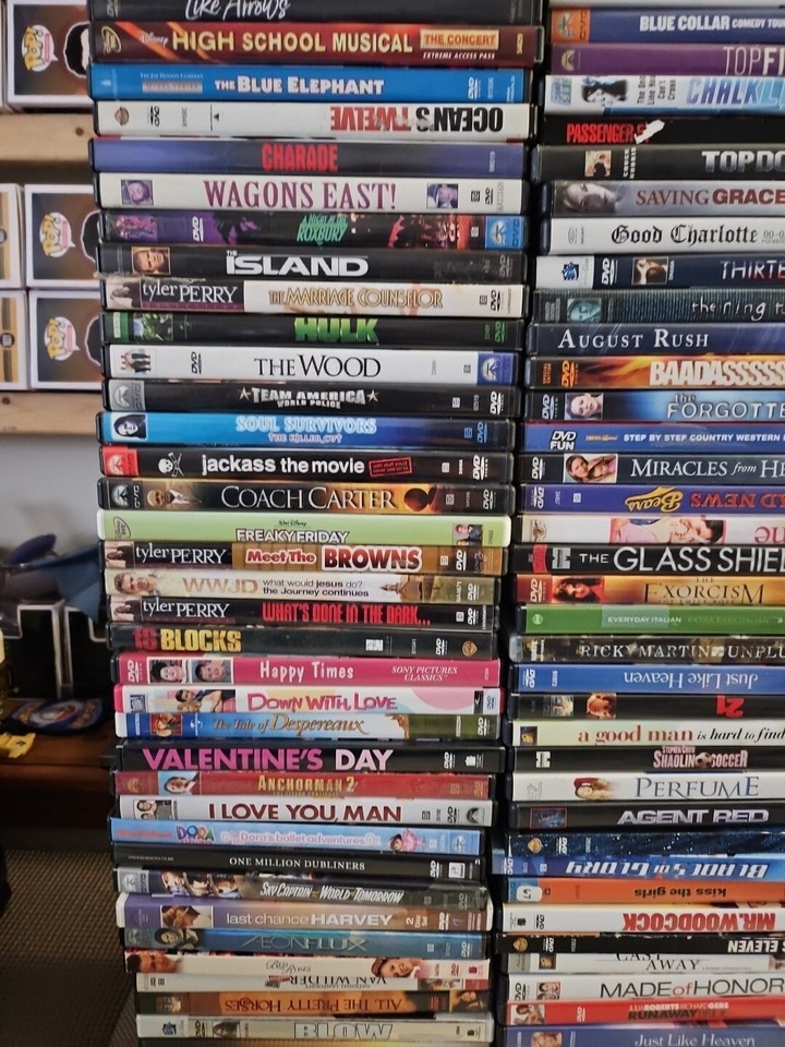 Lot of 85 vintage Estate Sale DVD collection Classic dvds! MOVIES Trl8 ...