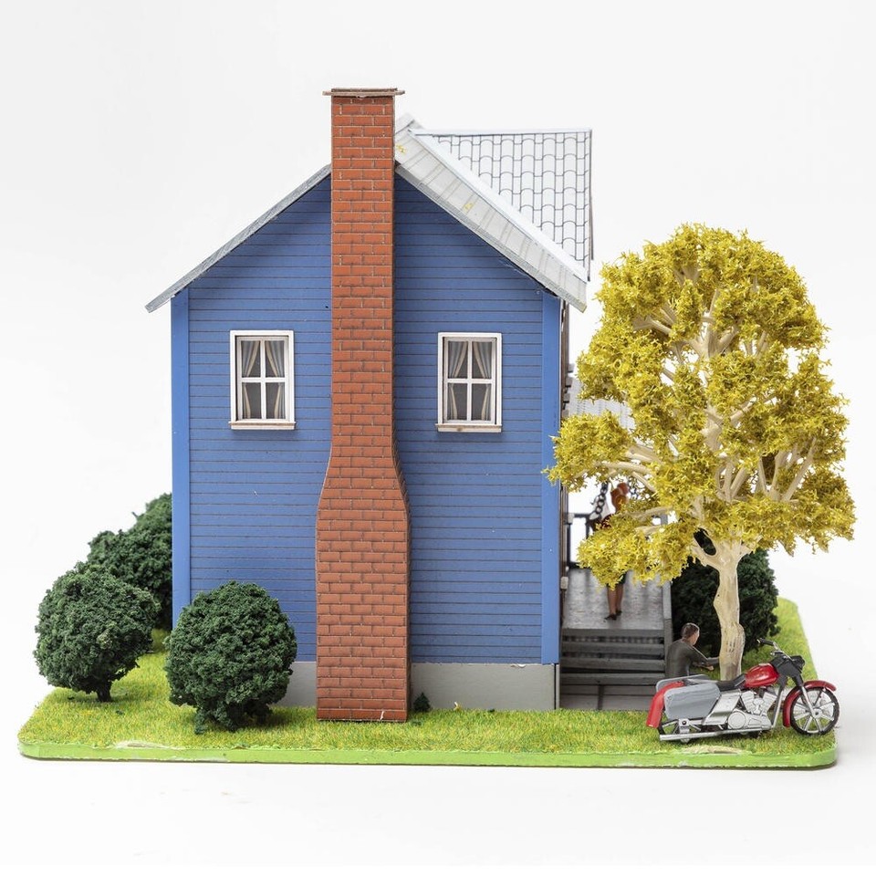 MENARDS GRANDMA’S HOUSE! O GAUGE O SCALE LIGHTED TRAIN BUILDING W ...