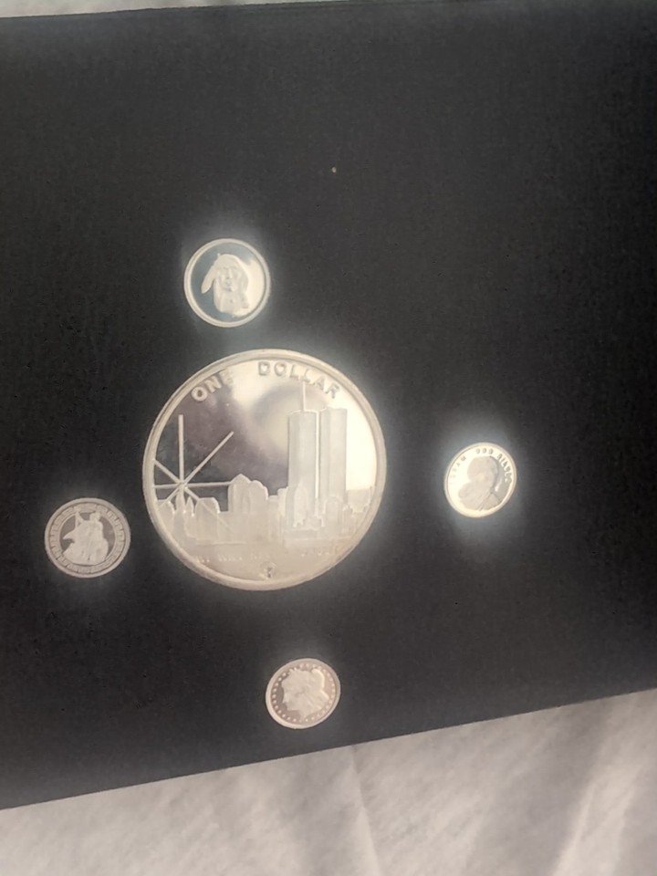 2004 Freedom Tower Silver Round 1 oz World Trade Center .999 And 4 ...