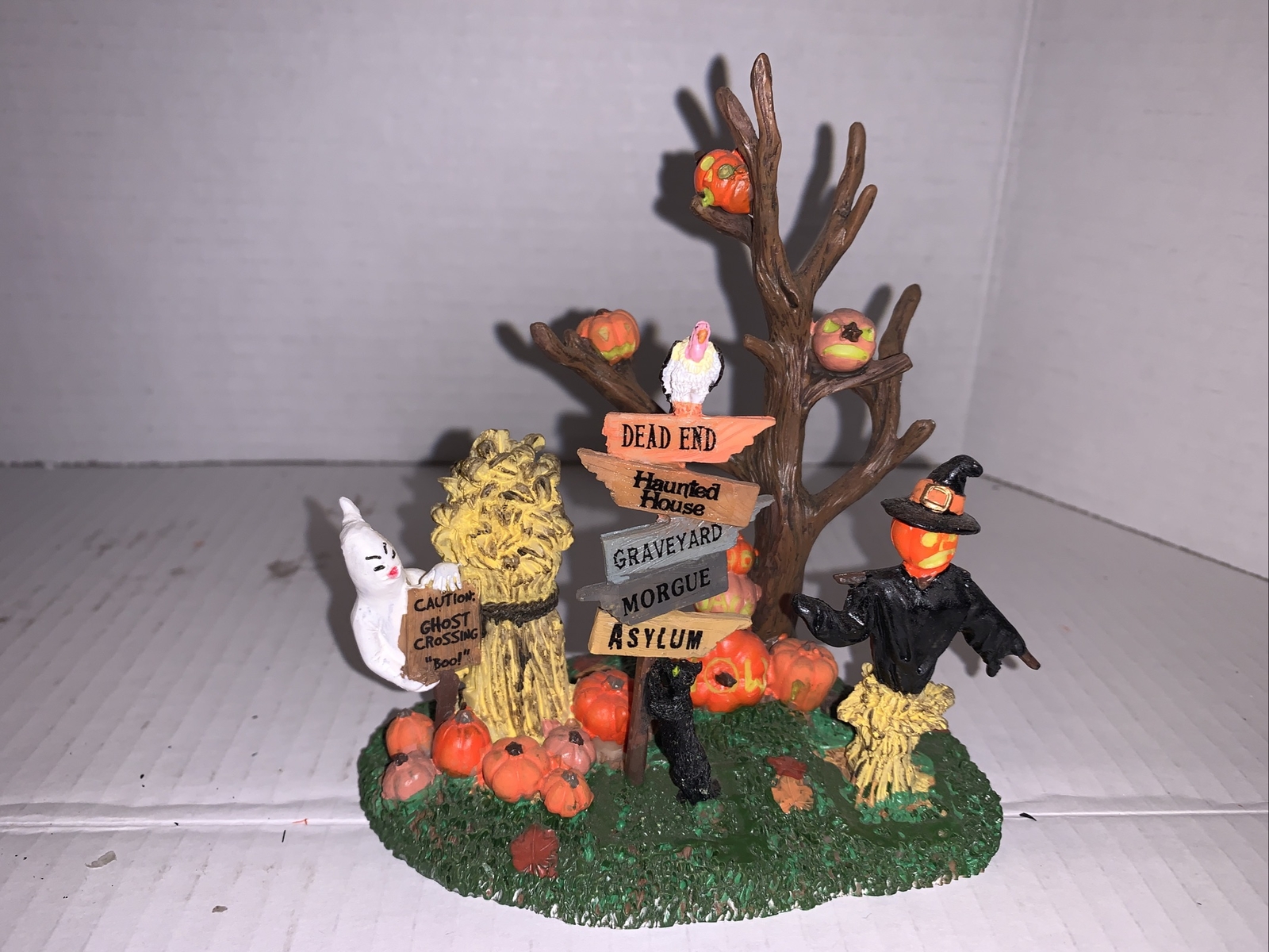 Lemax 73606 SPOOKYTOWN CROSSROADS Spooky Town Table Accent Retired ...