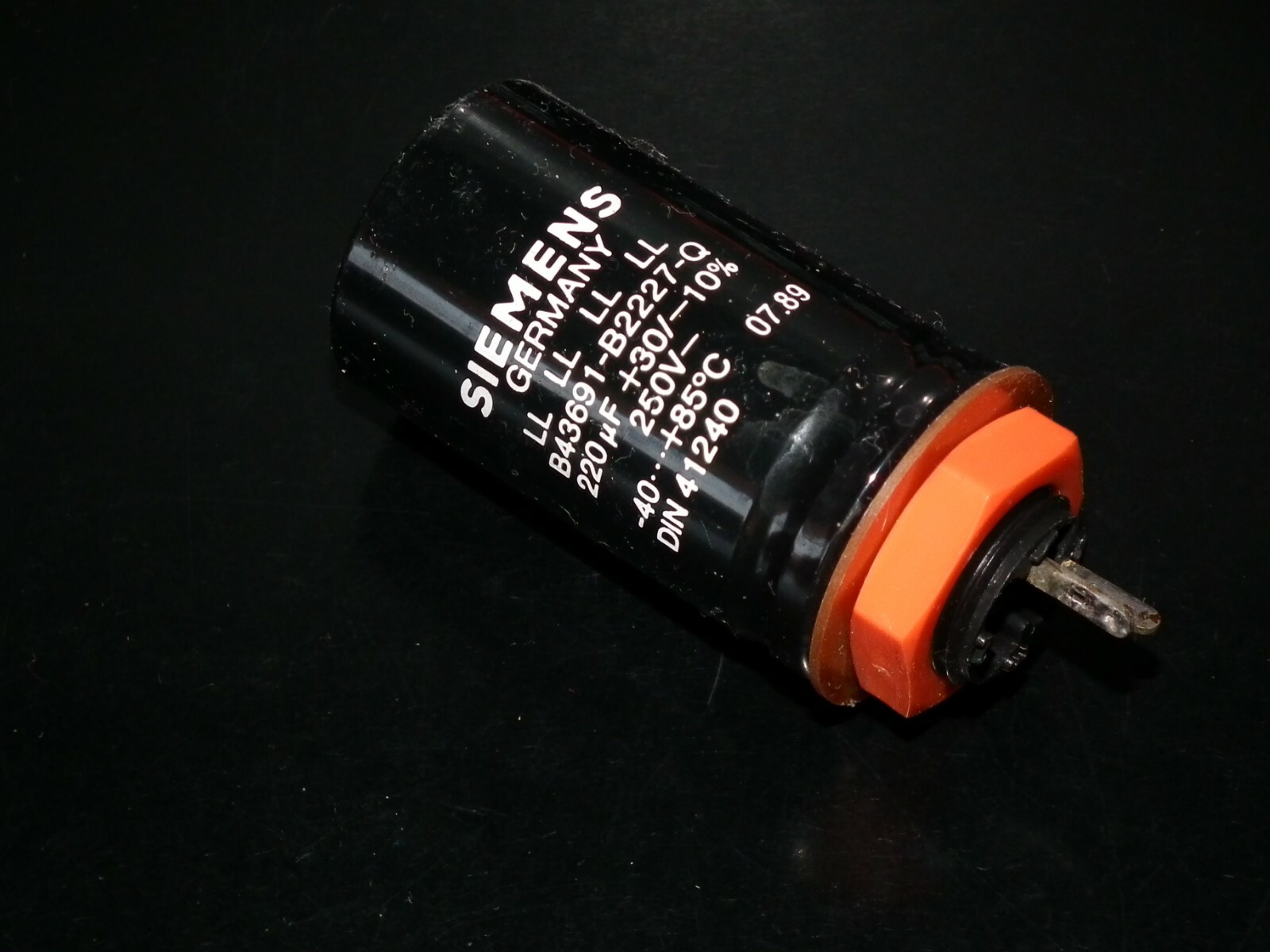 Vintage electrolytic capacitor 220uF 250V Siemens West Germany 1989 ...