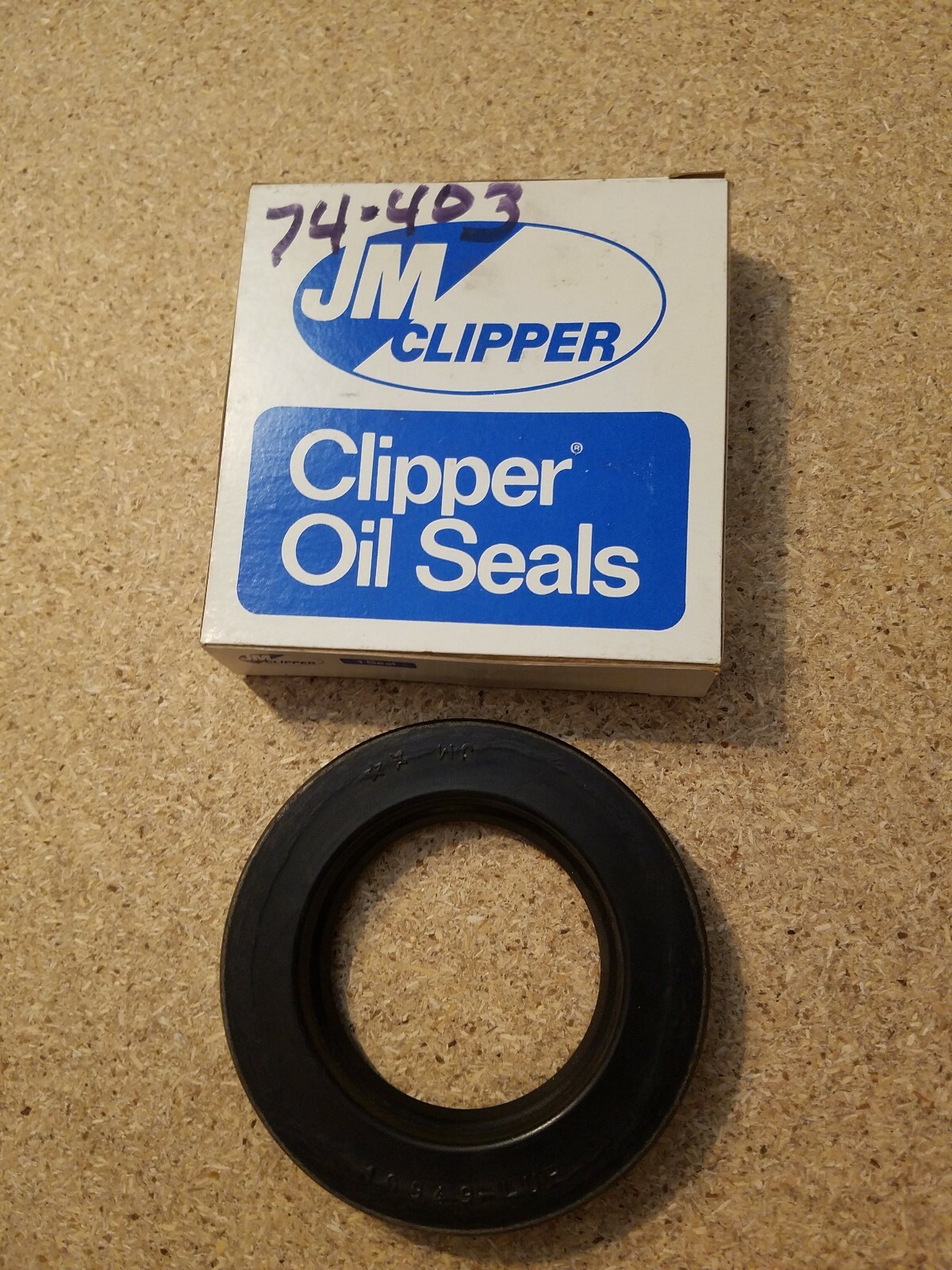 JM/CLIPPER 10949 LUP OIL SEAL | eBay