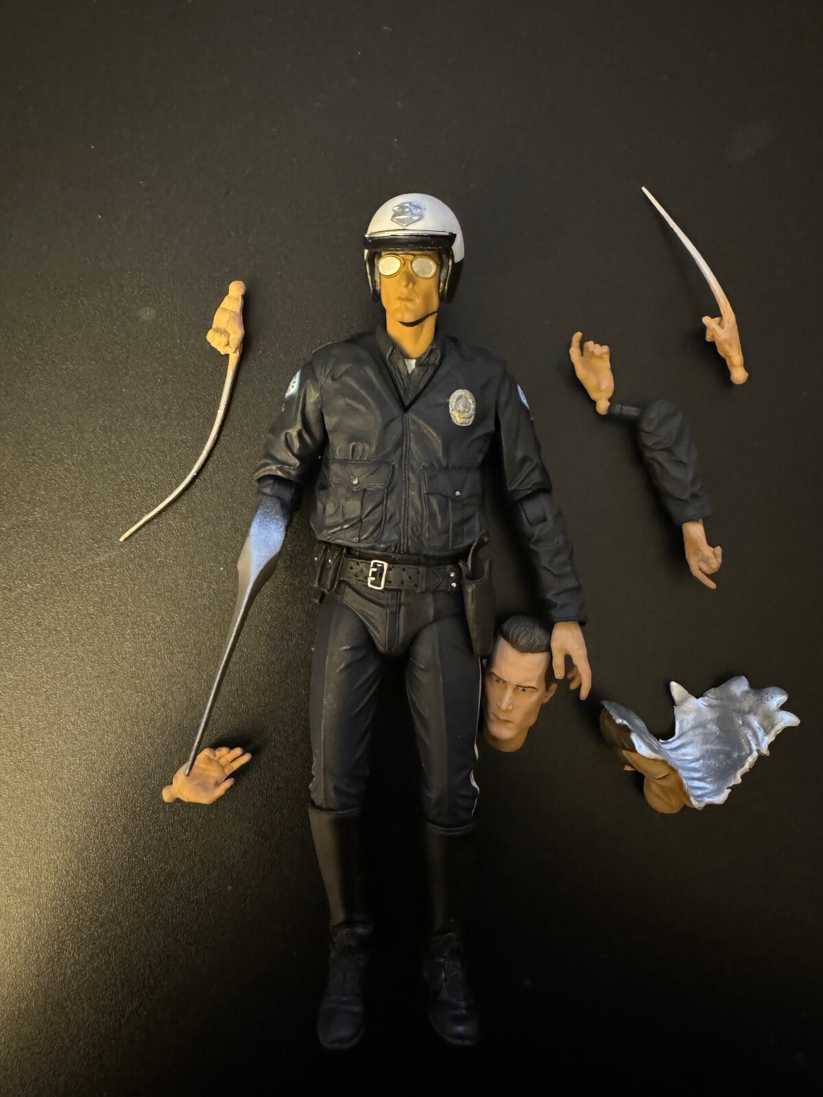 NECA Terminator 2 Judgment Day T-1000 Motorcycle Cop Action Figure ...