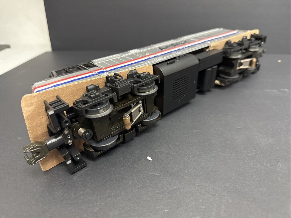 MTH O Gauge EMD F40ph Diesel Amtrak No. 297 3-rail locomotive in ...