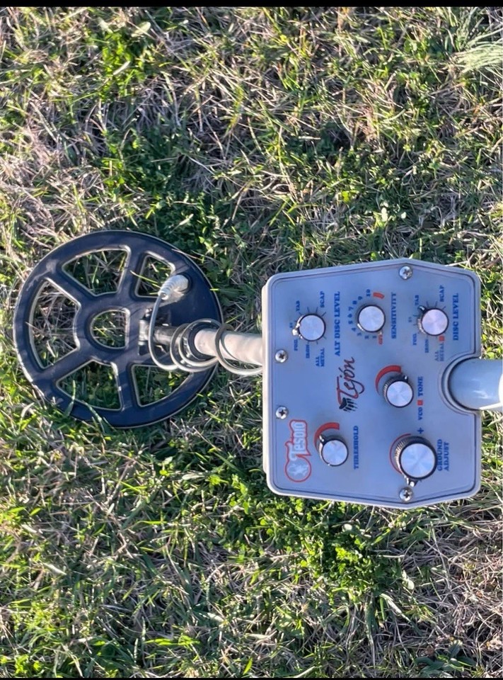 Tesoro Tejon Metal Detector | eBay