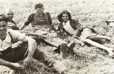 WW2 PICTURE PHOTO GERMAN SOLDIER WITH COLLABORATOR GIRL 6537 | eBay