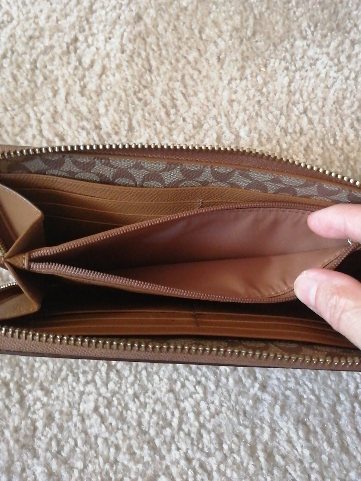 Coach Accordion Zip Wallet - Gem