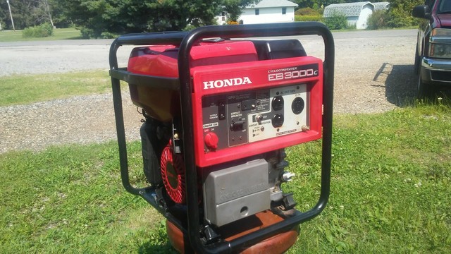 Honda Power Equipment EB3000C 3000W Portable Gas Industrial Generator ...
