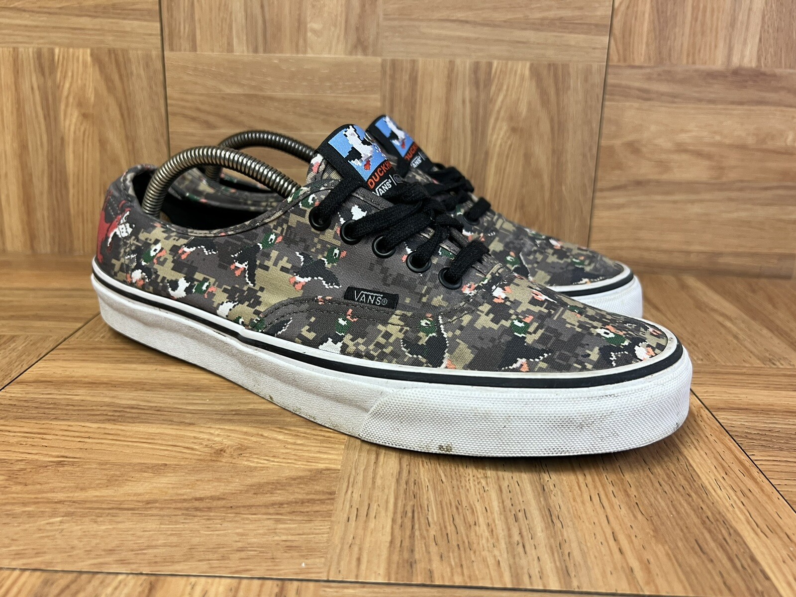 RARE🔥 VANS Authentic x NINTENDO NES Duck Hunt Game D… - Gem