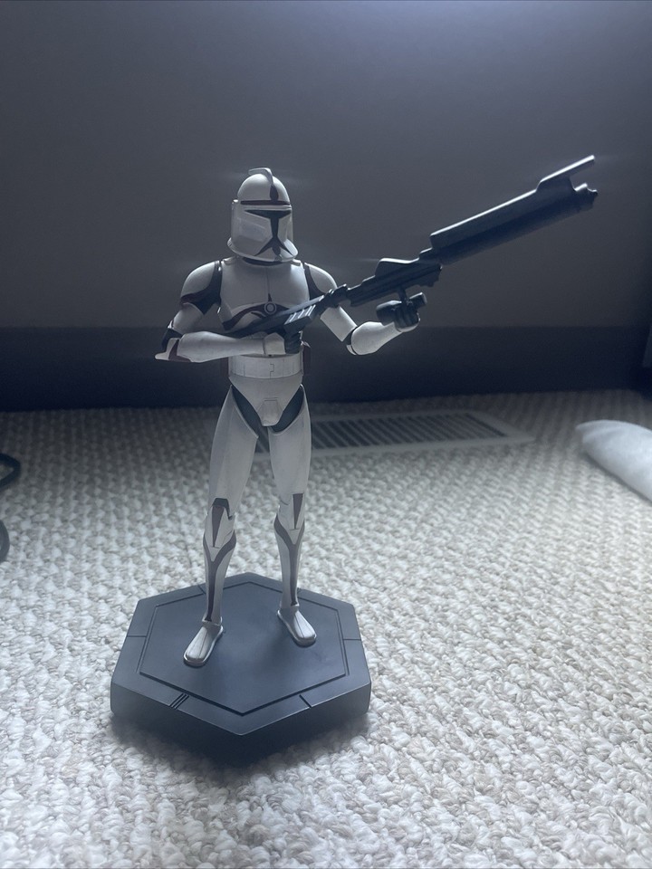 Gentle Giant Animated Maquette Star Wars Red Coruscant Guard Clone ...