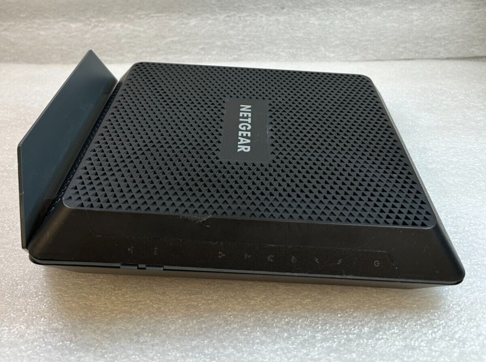 NETGEAR Nighthawk AC1900 4 Wireless-Wi-Fi 802.11ac Router - C7000 ...