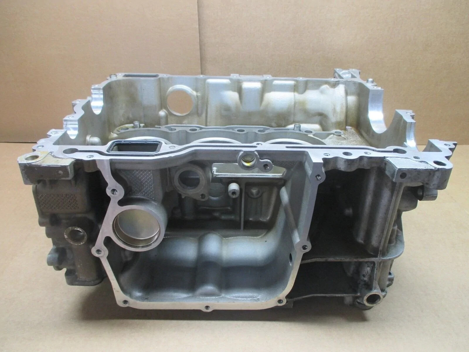 00 Boxster RWD Porsche 986 R ENGINE BLOCK Half 9961011330R motor 2.7 ...