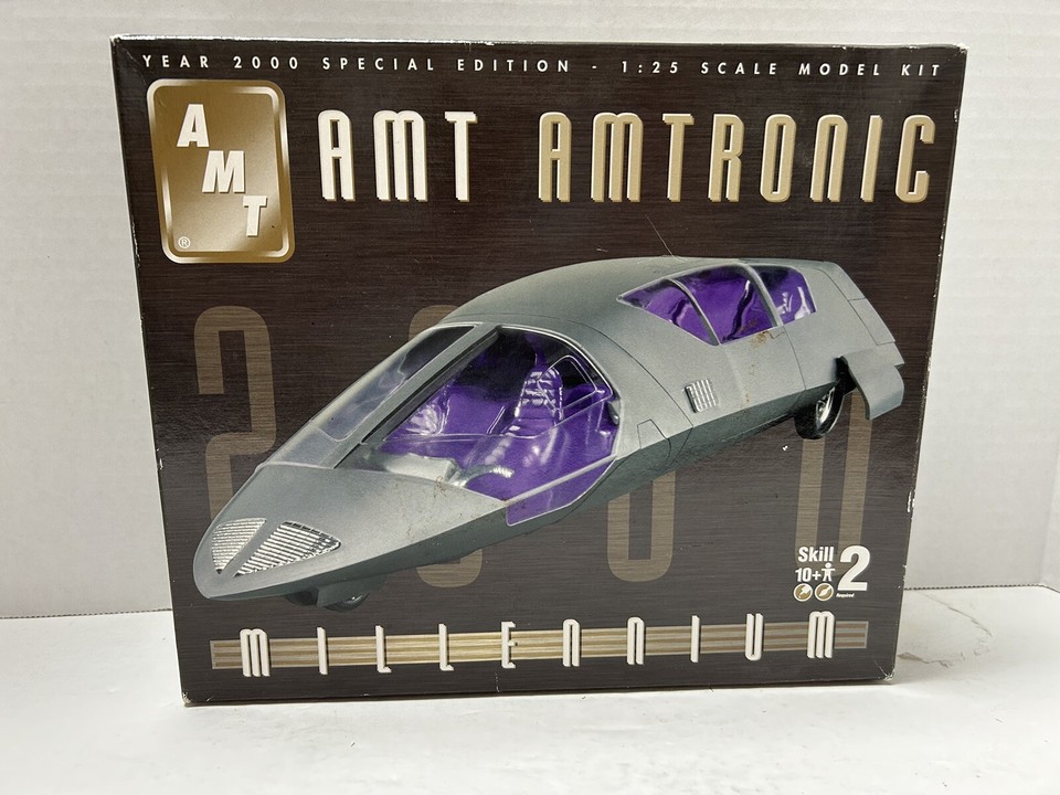 AMT Amtronic Millennium 2000 Special Edition 1:25 Scale Model Kit ...