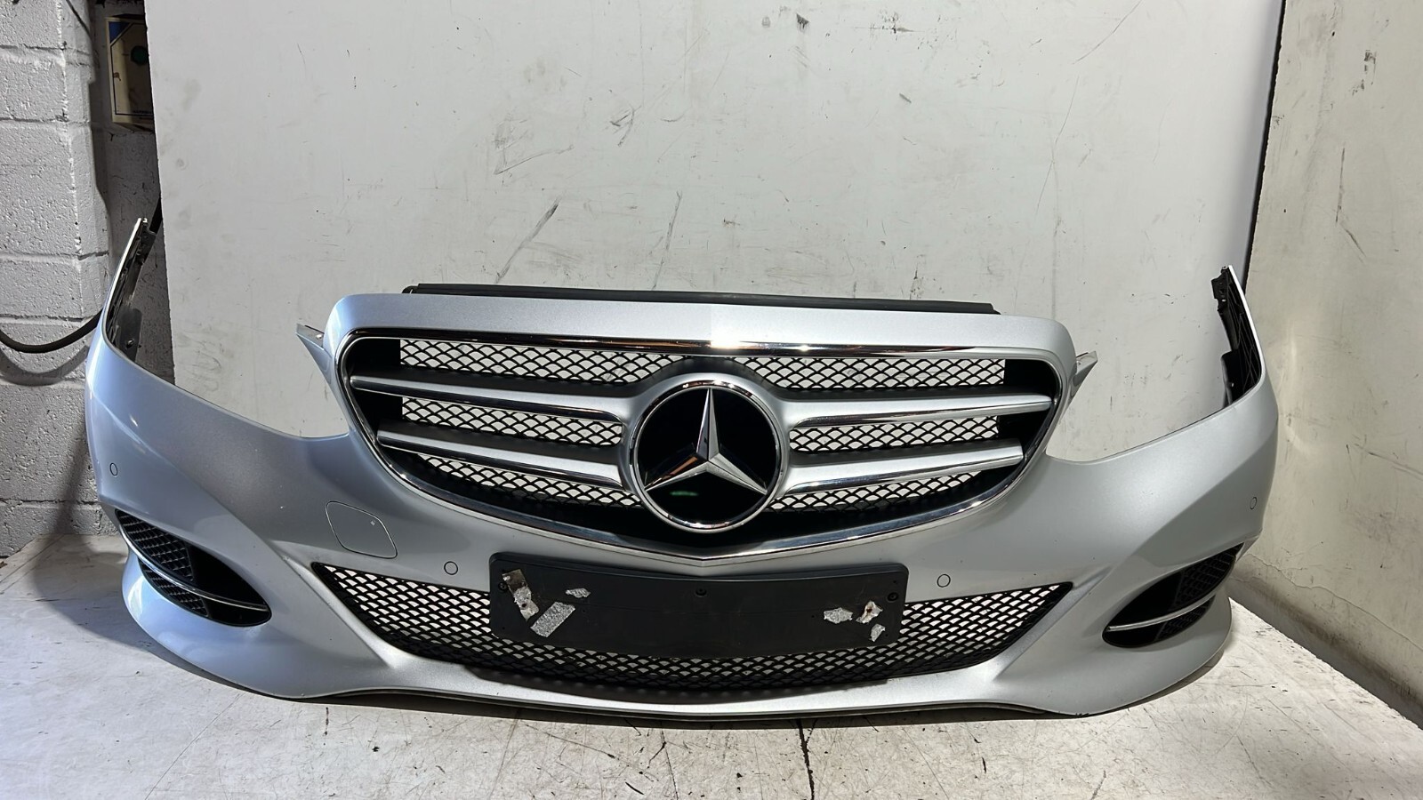 MERCEDES E220 CDI W212 2013 ,FRONT BUMPER COMPLETE SILVER 775 P/N ...