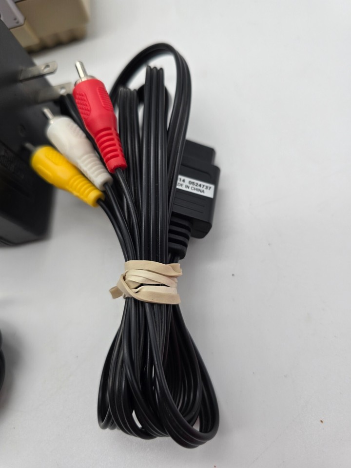 Parts Or Repair- Super Nintendo SNES SNS-001 Console Powers On ...