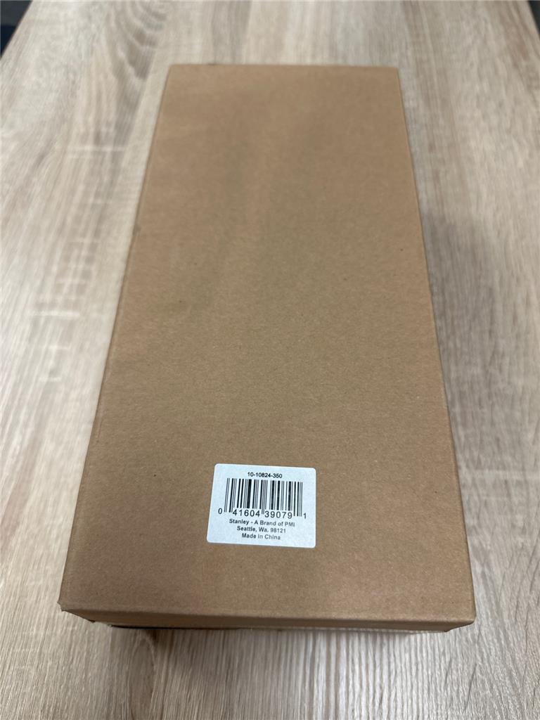 *^ Stanley 40 oz. Limited Edition H2.0 Quecher Tumbler Meadow Green