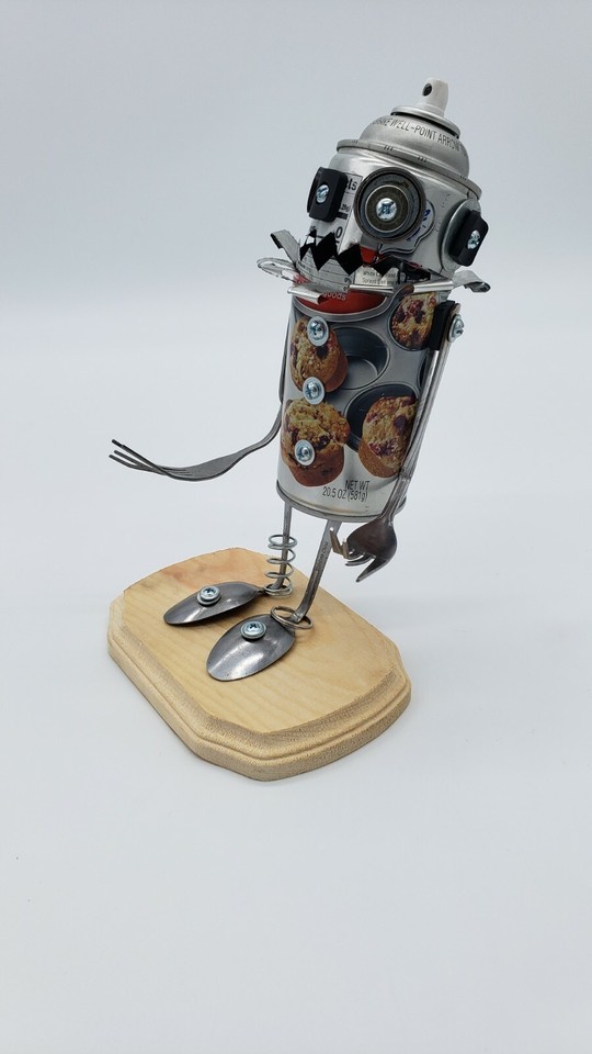 Upcycled junk art Aerosol can robot by New York graffiti artist PUKE ...