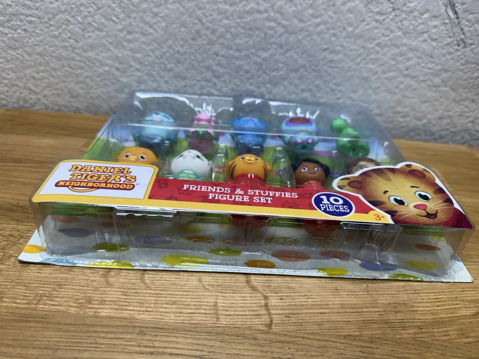 Daniel Tigers Neighborhood Friends & Stuffies Mini Figure 10-Pack Set ...