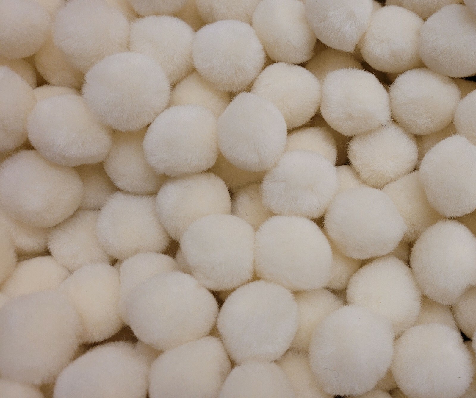 100 pcs Bulk 1 Inch Cream Craft Pom Poms 1" Acrylic Aldastar Made in ...