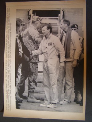 Persian Gulf War Press Wire Photo 1991 Released British POW Nigel ...