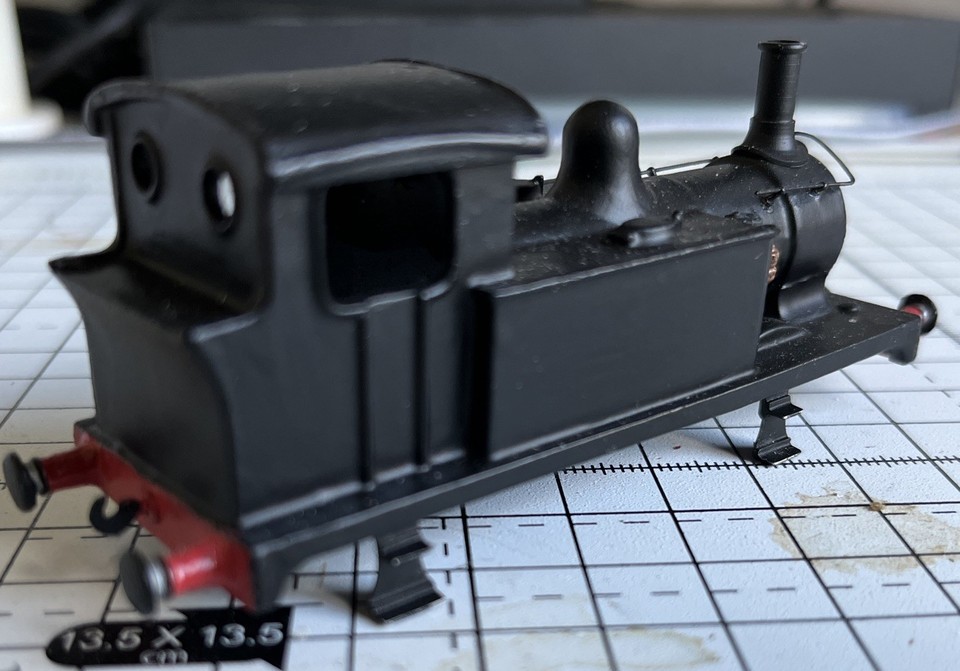 OO Wills Finecast Kit built SECR Southern SR BR black P class loco body ...