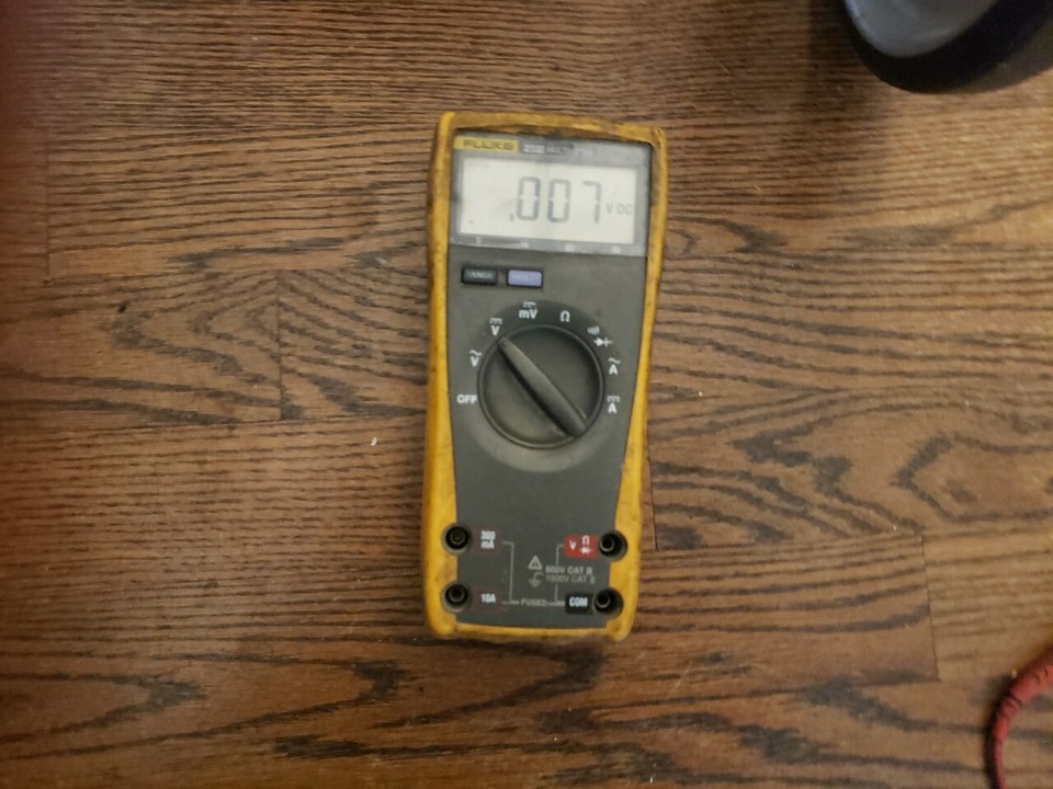Fluke 23 III Handheld Digital Multimeter With Leads | eBay