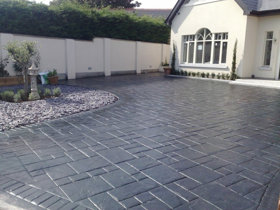 Charcoal grey Imprinted concrete colour driveway paint pattern imprint ...