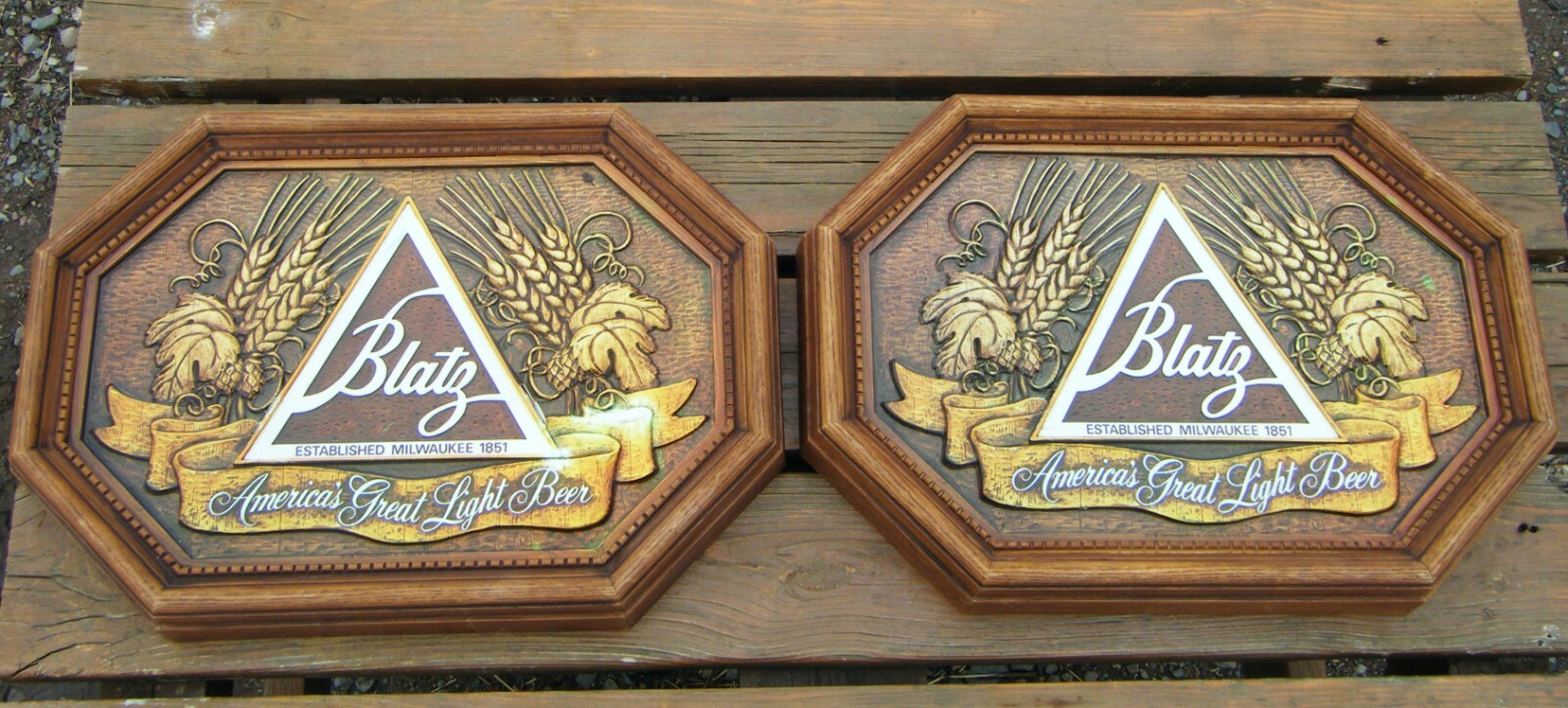 2 Vintage Heileman’s Blatz Beer Hard Plastic Wall Sign 1981 & 2 Tap ...