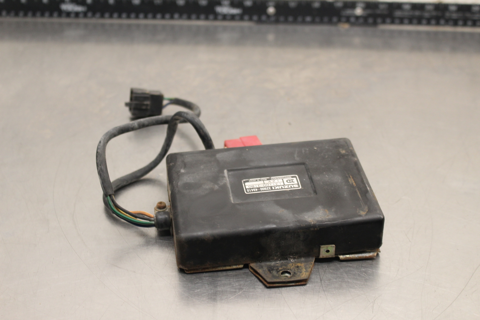 1982 Suzuki GS1100GL ECU COMPUTER CONTROLLER UNIT BLACK BOX ECM CDI ...