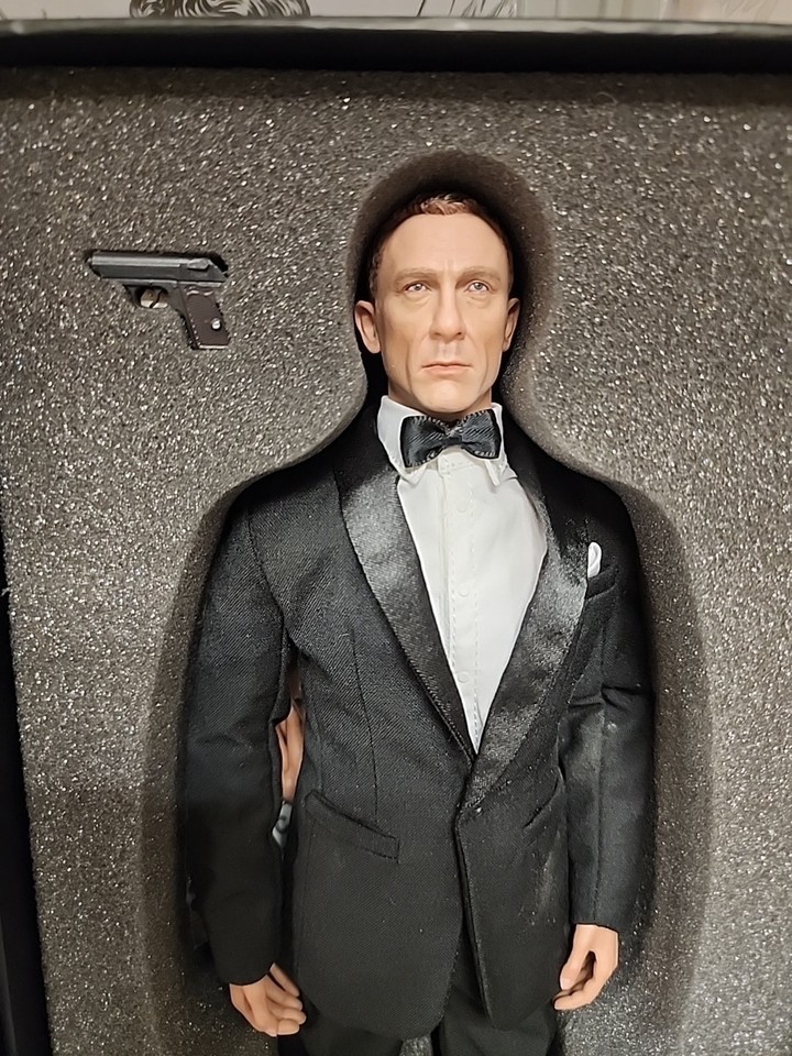2013 DID M16 Agent 1:6 Scale James Bond Figure | eBay