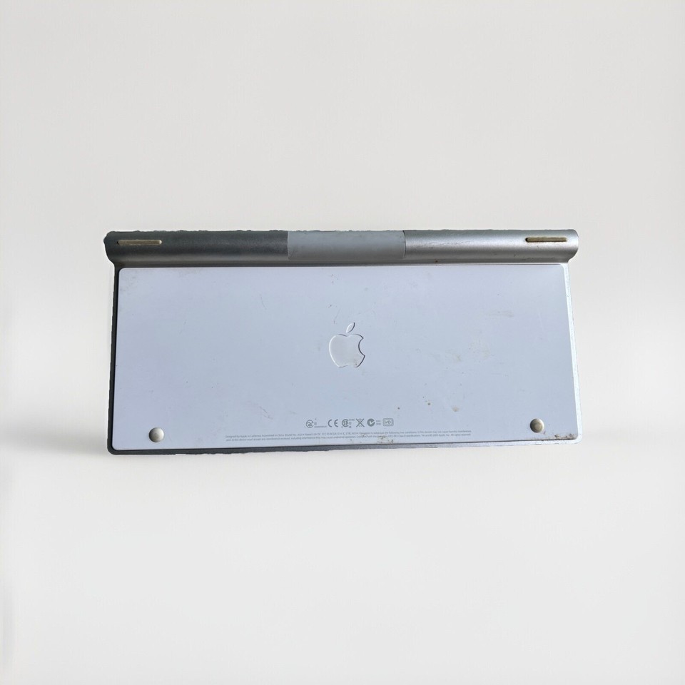 Apple Magic A1314 White/Silver Aluminum Bluetooth Wireless QWERTY ...