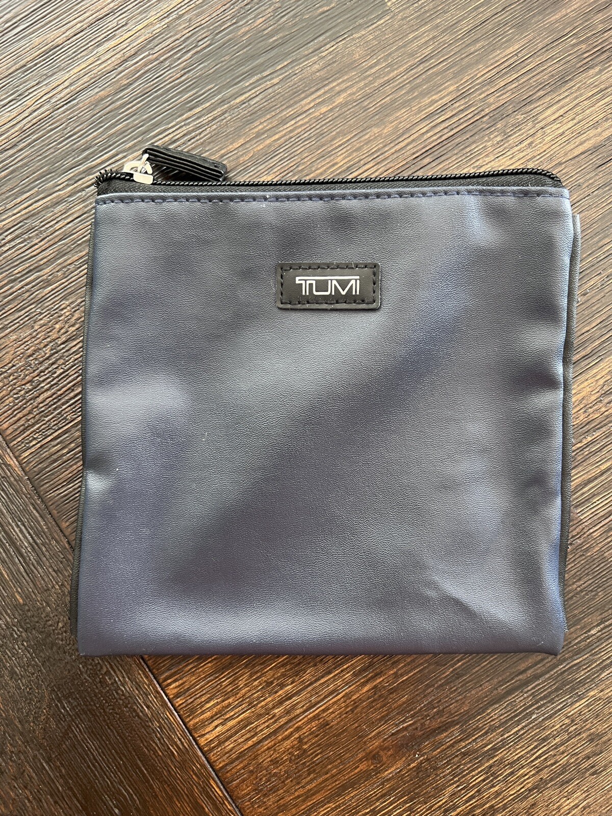 TUMI for Delta Airline Amenity Kit Travel Zipper Pouch Navy Blue and ...