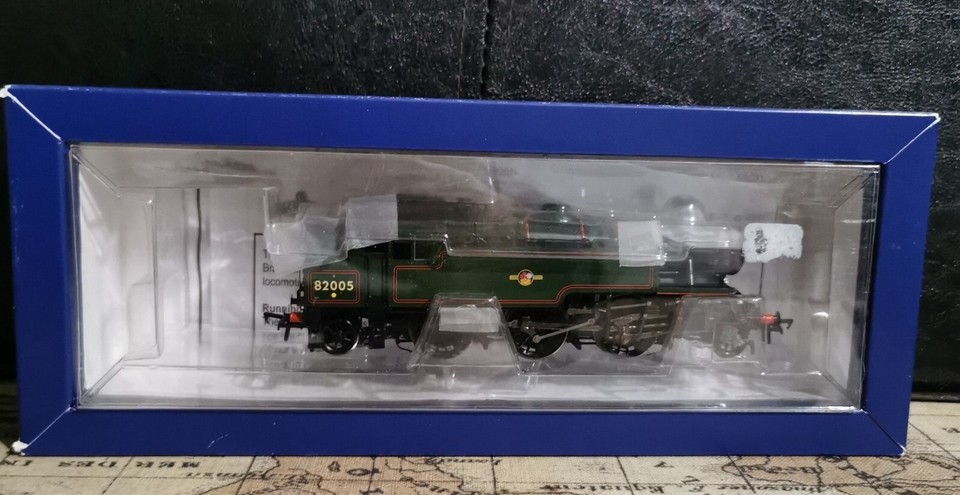 Bachmann 31-976B OO Gauge BR Standard 3MT Tank 82041 BR Lined Green ...