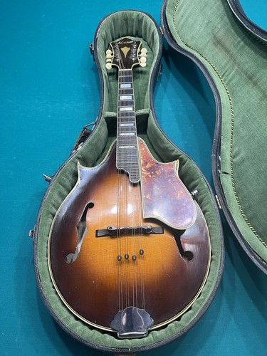 1939 Levin Model 320 Mandolin with Case. Excellent Condition See Photos ...