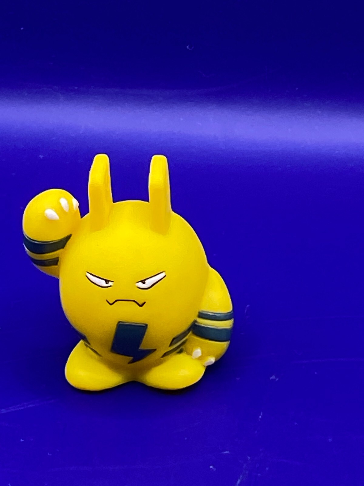 Elekid mini Figure finger puppet Pocket Monster Nintendo Japan Anime F ...